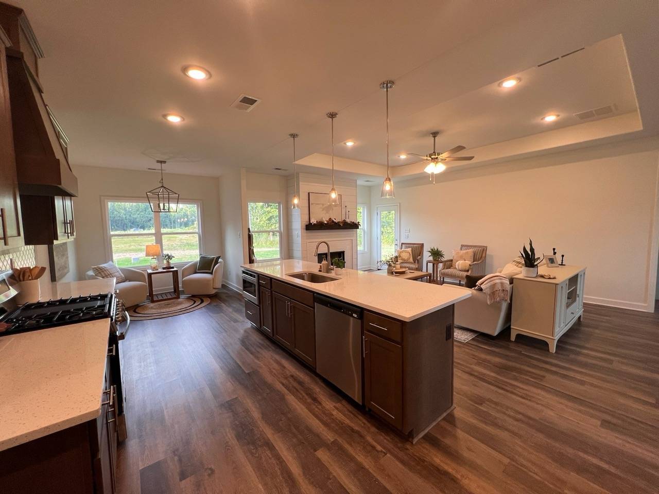 Shop Luxury Vinyl Flooring In Memphis | King Flooring Store